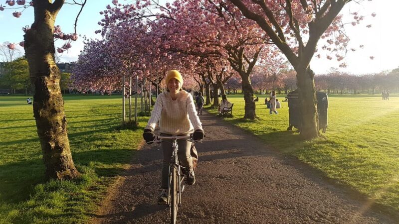 Edinburgh: Private Walking Tour in French with Clémentine - Greyfriars Kirkyard (Pass By & End)