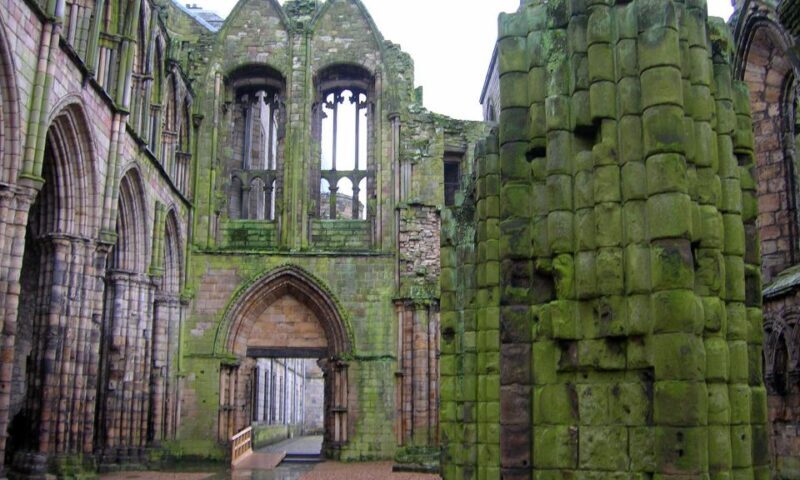 Edinburgh: Stirling, Whisky & St Andrews Tour in Italian - FAQ