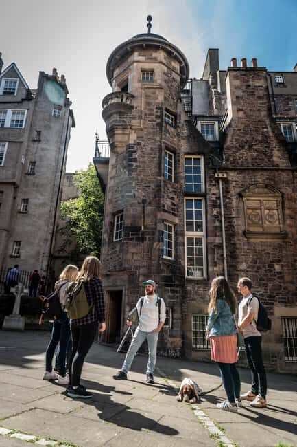 Edinburgh: Stunning Old Town Walking Tour - A Quick Look at the Experience
