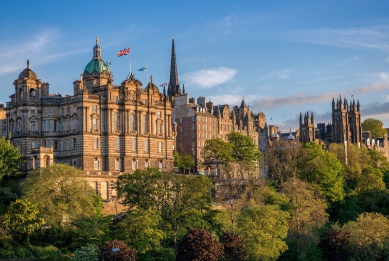 Edinburgh: The Royal City Tour from London - How the Tour Works: A Full Breakdown
