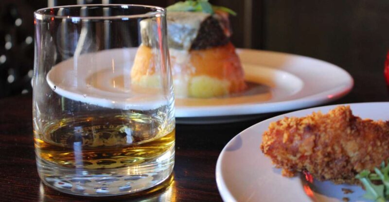 Edinburgh: Whisky Tasting in one of the oldest pubs - Key Points