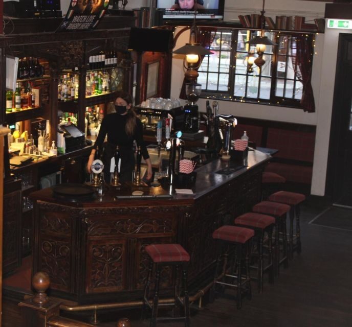 Edinburgh: Whisky Tasting in one of the oldest pubs - An In-Depth Look at the Whisky Tasting Experience