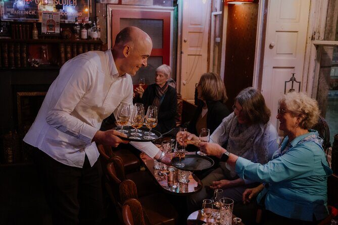 Edinburgh: Whisky Tasting with Storytelling in a Historic Pub - The Sum Up