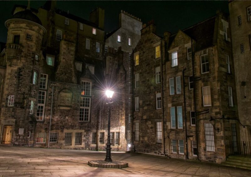 Edinburgh: Witches & Haunted History Walking Tour - Your Guide to the Edinburgh Witches & Haunted History Tour