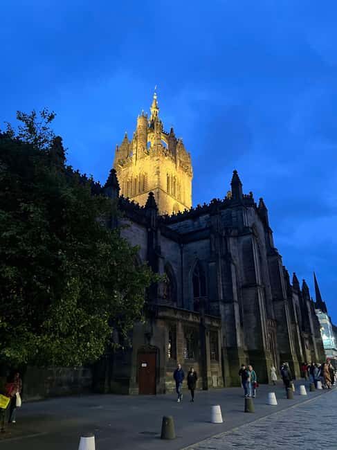 Edinburgh's Dark History Walking Tour - Practical Tips for Your Dark Tour Adventure