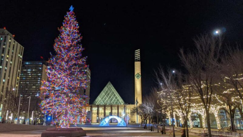 Edmonton: Festive Private Christmas Walking Tour - An In-Depth Look at the Edmonton Festive Private Christmas Tour