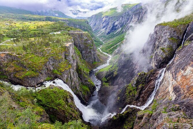 Eidfjord Guided tour Vøringfossen Waterfall & National Park - Fossli Hotel: Stepping Back in Time