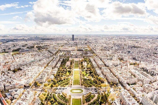 Eiffel Tower Access with Guide to 2nd Floor with Summit Option - FAQs