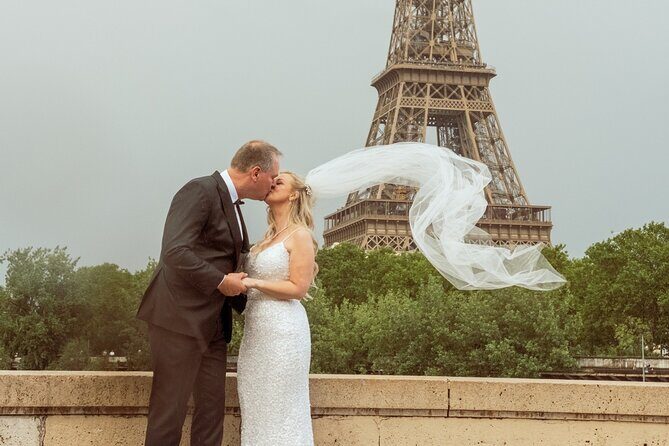 Eiffel Tower Photoshoot - Practical Considerations and Tips