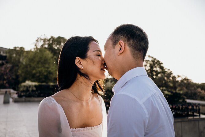 Eiffel Tower Private Photoshoot With a Professional Photographer - The Experience in Detail