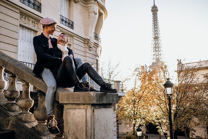 Eiffel Tower Private Photoshoot With a Professional Photographer - FAQs