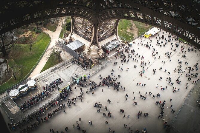 Eiffel Tower Private Tour with Summit Access - Key Points