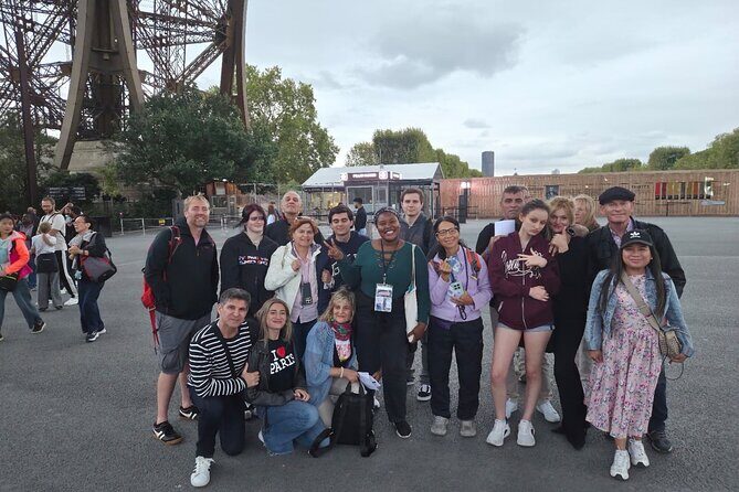 Eiffel Tower Small Group Tour with Second Floor Reserved Access - Key Points