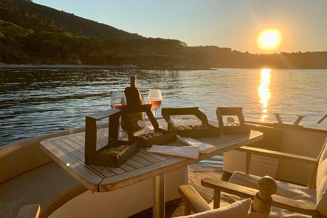 Elba Island - Aperitif on the boat at sunset - private - Who Should Book This Experience?