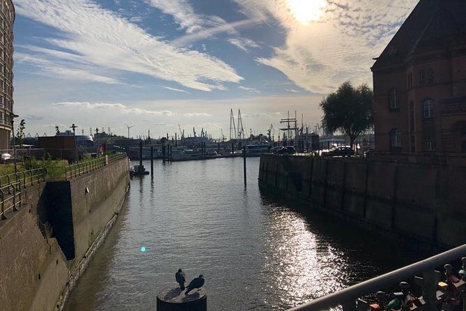 Elbe Philharmonic Hall, HafenCity and Speicherstadt tour - The Final Stops: Kehrwieder and Überseebrücke