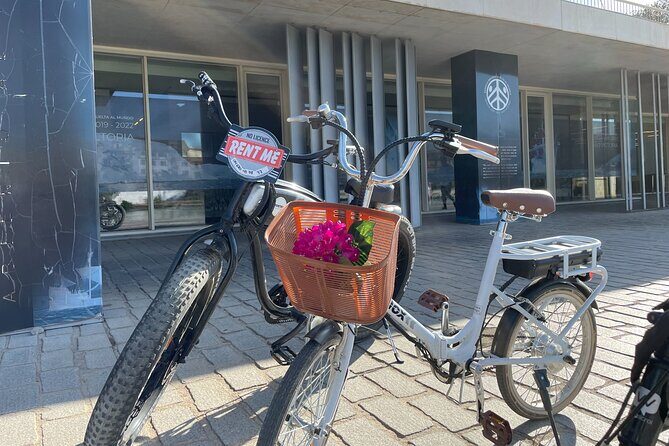 Electric Bicycle Rental in Seville - FAQs