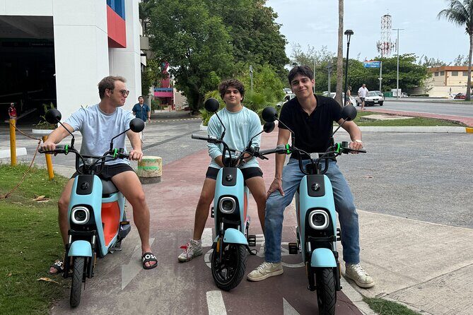 Electric Moped Tour - Perfect for All Ages Explore Cancun 1.5hr - Authentic Insights from Reviewers