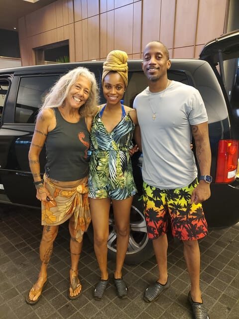 Elf's Highly Customized Private Tours ... O'ahu, Hawai'i - The Guide and Atmosphere