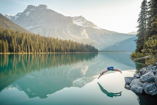 Emerald Lake Escape Day Tour: Waterfalls & Canyon Wonders - An In-Depth Look at the Emerald Lake Escape Day Tour