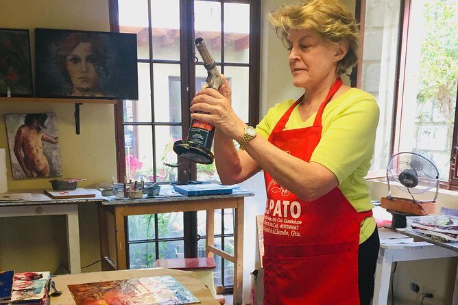 Encaustic painting workshops with Ezshwan Winding - The Studio and Materials