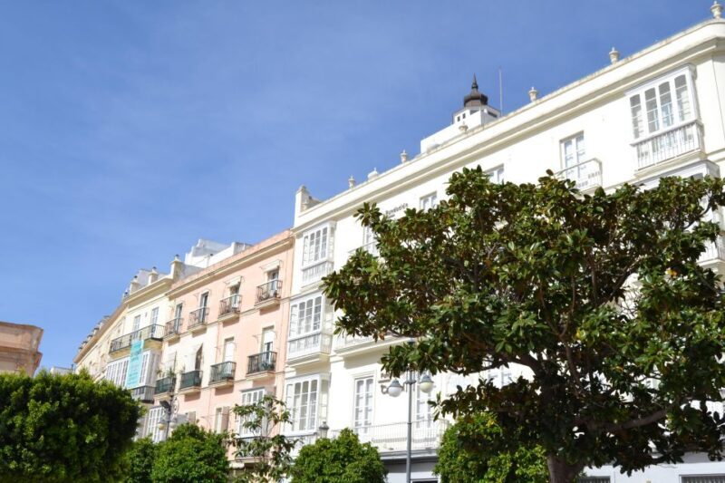 English Cádiz Tour: Walking Tour with Local Guide - In-depth Review of the Experience