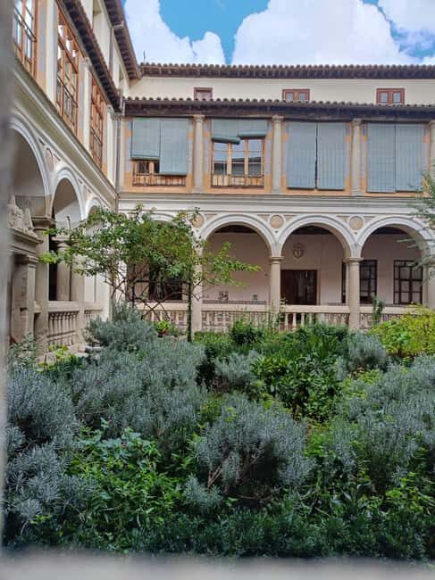 English: Toledo Marzipan Convent Route with tasting and wine - Key Points