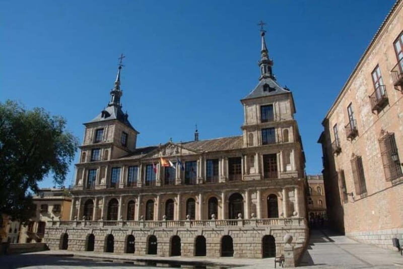 English Tour Toledo Complete with Patio-Palace House - FAQs