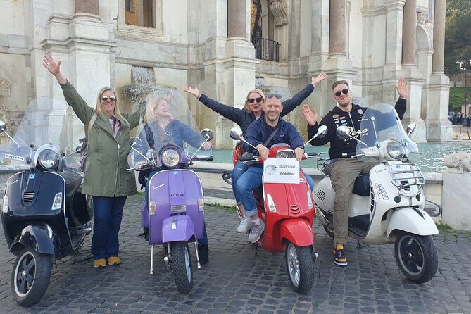 English: Vespa Tour Rome- Experience like a Roman - Key Points