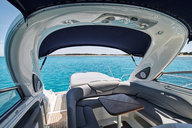 Enjoy an unforgettable experience with the Elegant CRANCHI 47 - What’s Included and What to Consider