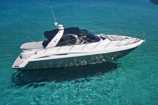 Enjoy an unforgettable experience with the Elegant CRANCHI 47 - The Experience From the Reviews