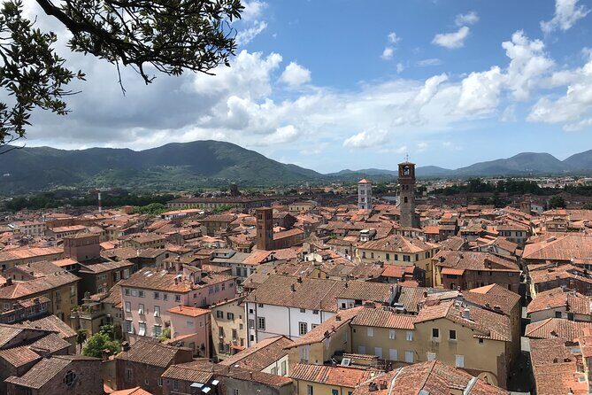Enjoyable music tour of the historical city of Lucca - FAQs