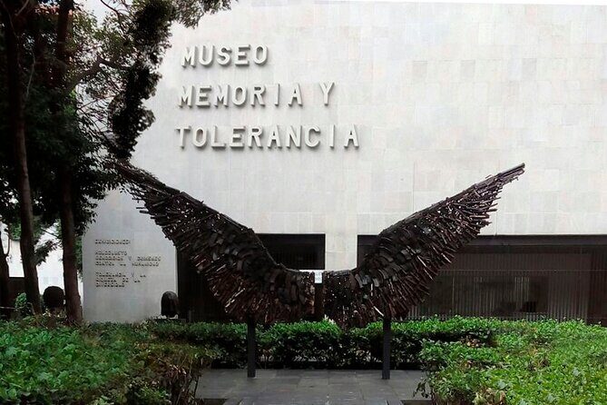 Entrance and Tour of Museum Memory and Tolerance - FAQ about the Museum of Memory and Tolerance Tour