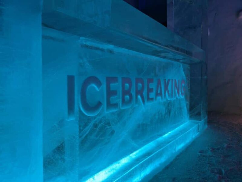 Entrance ticket to SnowExperience and Gemstone Exhibition - Key Points