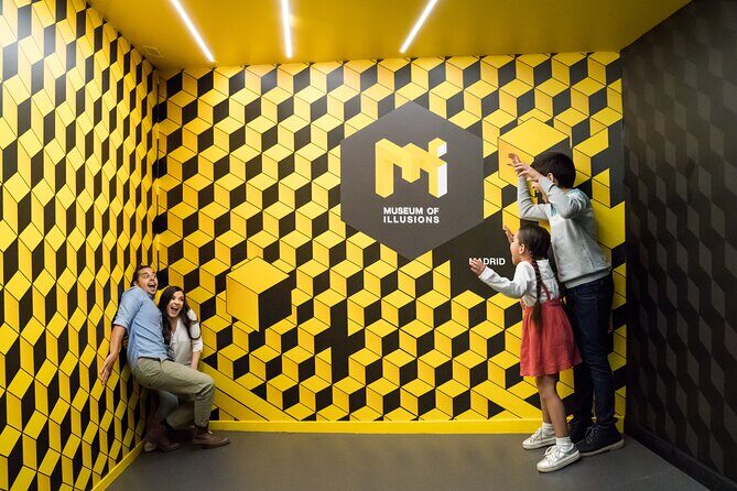 Entrance to the Museum of Illusions Madrid - An Honest Take on the Museum of Illusions Madrid