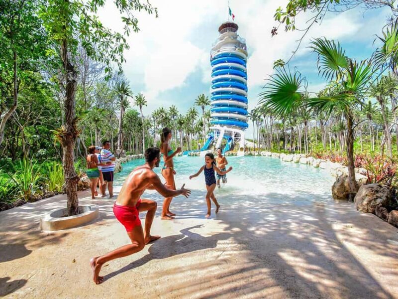 Entrance to Xel-Há Park with Food and Open Bar Included - Analyzing the Value