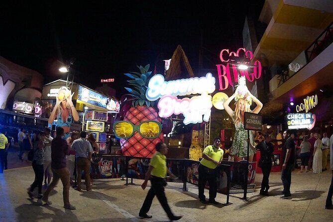 Entry ticket to the Coco Bongo Cancun nightclub - What the Tour Offers