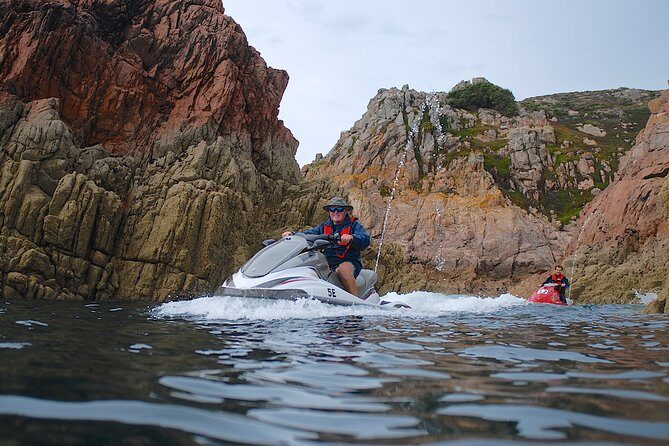 Escorted Coastal Tour by Jet Skis from St. Aubin - FAQ