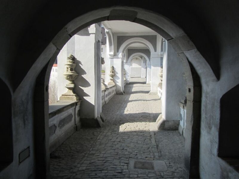 eský Krumlov: 2 Hour Private Walking Tour with Guide - FAQ