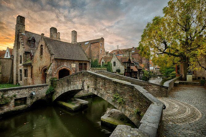 "Essential Brugge" Photo Tour - 3hr private city tour & workshop - Key Points