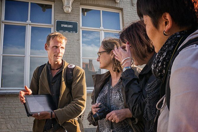 "Essential Brugge" Photo Tour - 3hr private city tour & workshop - FAQ