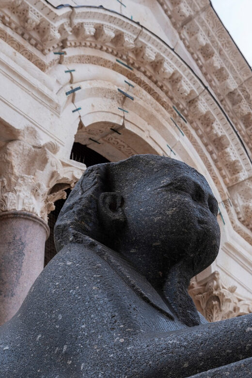 Essential Diocletian's Palace Tour for First-Time Visitors - Starting Point: Gregory of Nin Statue  