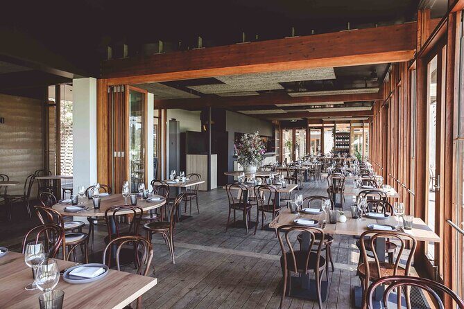 Estate to Plate: Montalto Vineyard Gourmet Lunch and Wine-Tasting Tour - Starting Point and Overall Format