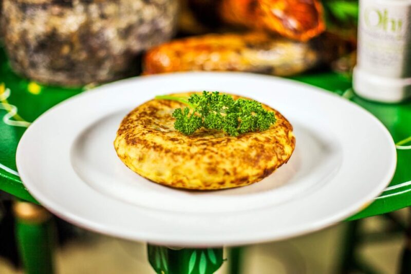 Estepona: Andalusian Flamenco Show Entry Ticket with Drink - An In-Depth Look at the Flamenco Experience