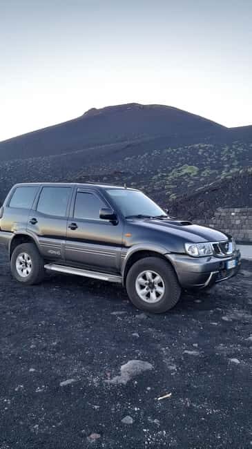 Etna: Jeep excursion and hike suitable for everyone. Free shoes and jacket - Who Should Consider This Tour?