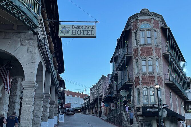 Eureka Rocket: Eureka Springs City Tour by Golf Cart - The Itinerary: What to Expect