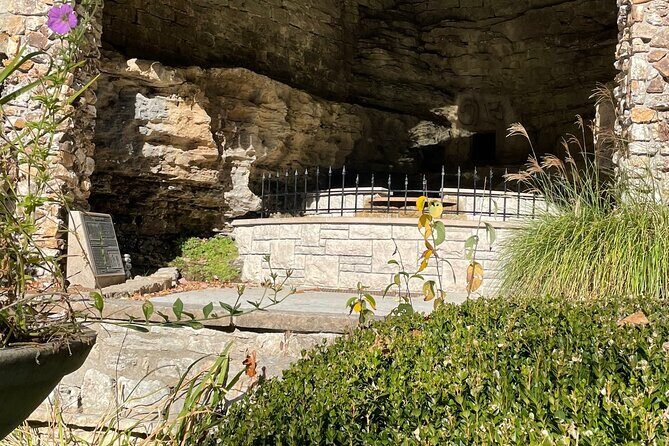 Eureka Rocket: Eureka Springs City Tour by Golf Cart - Who Will Love This?