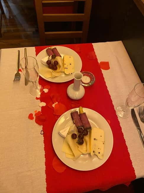 Evening cruise through Prague with buffet dinner - Who Will Love This Cruise?  