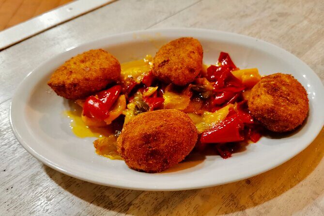 Evening Flavors of Naples: Private Food Tour and Wine Tasting - Key Points