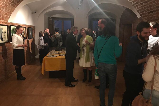 Everyday concerts of Chopin's music at the Old Town in Warsaw - The Concert Venue and Atmosphere