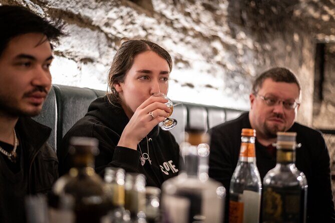 Evolution of Gin and Underground Gin Tasting in Edinburgh | 1hr - Key Points